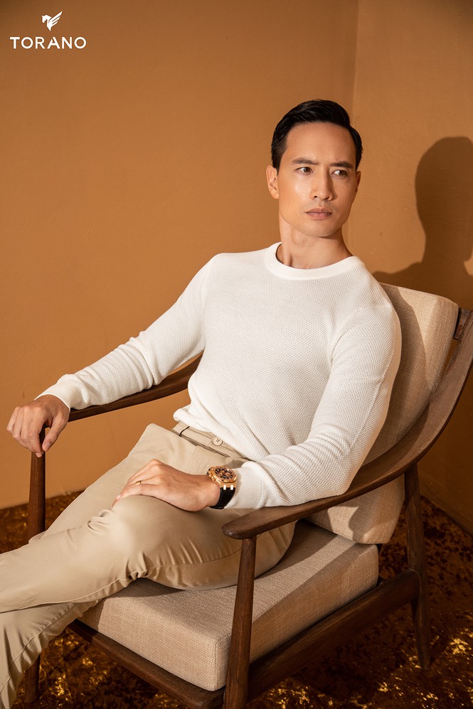 Diễn viên Kim Lý lịch lãm và đầy nam tính