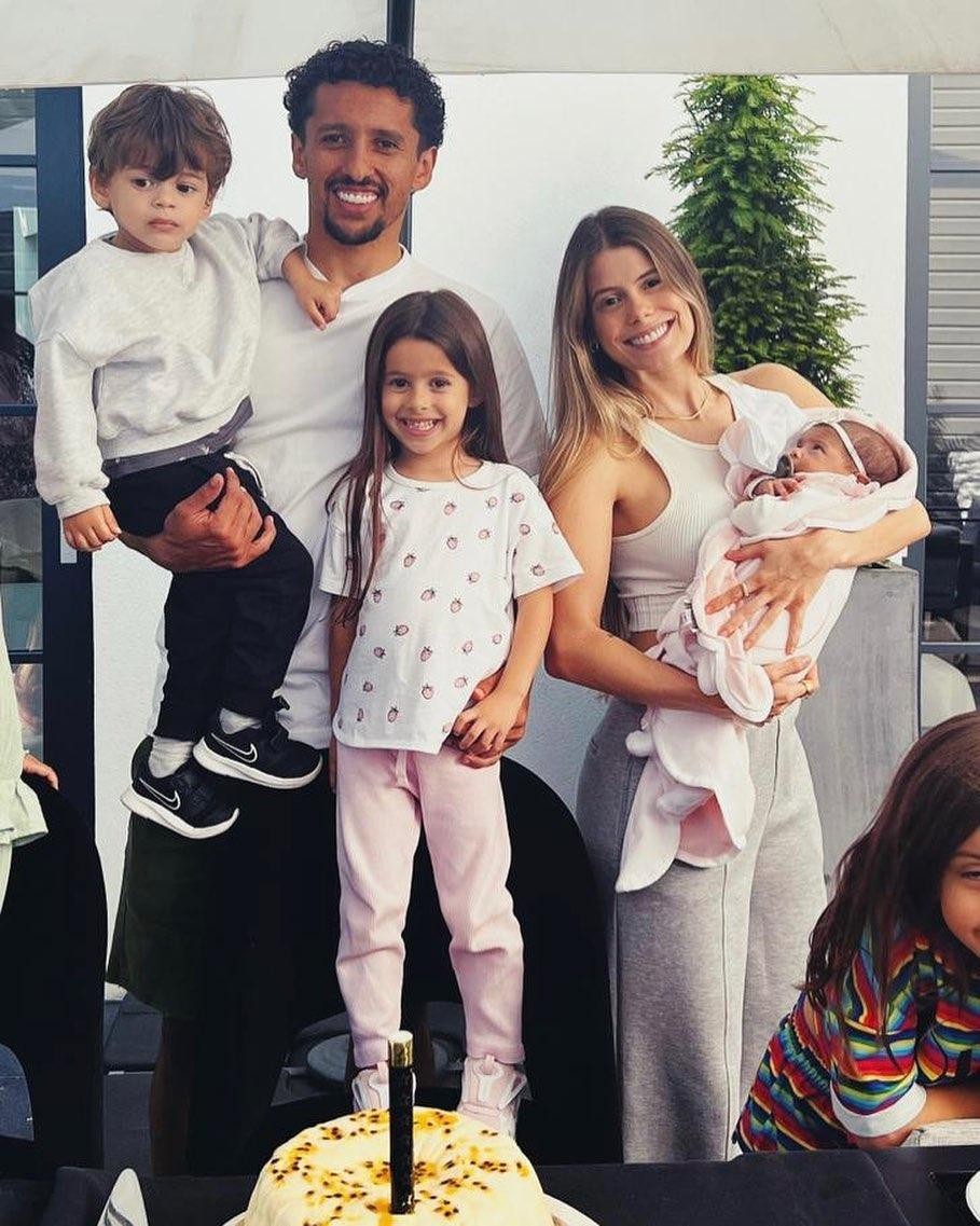 Sắc vóc dàn WAGs tuyển Brazil tại World Cup 2022