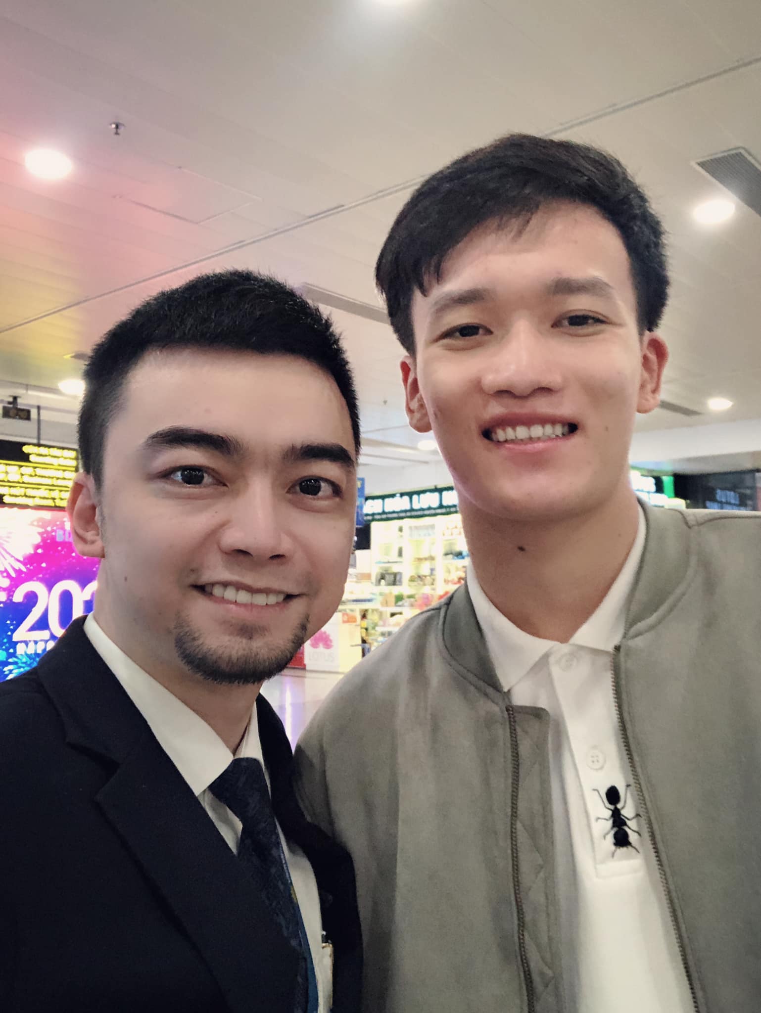 Ngỡ ngàng với diện mạo hiện tại của cơ trưởng Duy Alex, hé lộ tình ...