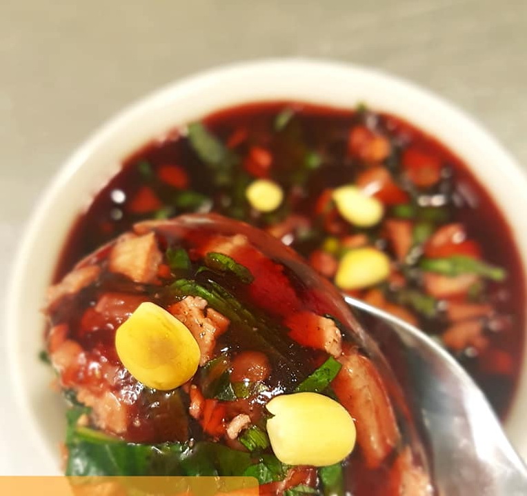 Cách làm tiết canh củ dền ngon chẳng kém hàng thật