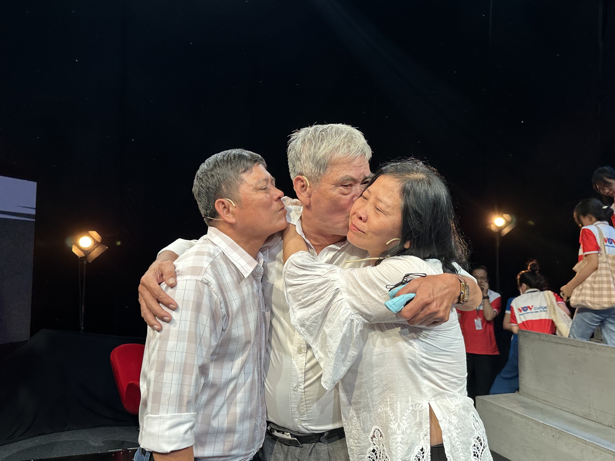 Như chưa hề có cuộc chia ly: 'Con quý như kim cương'