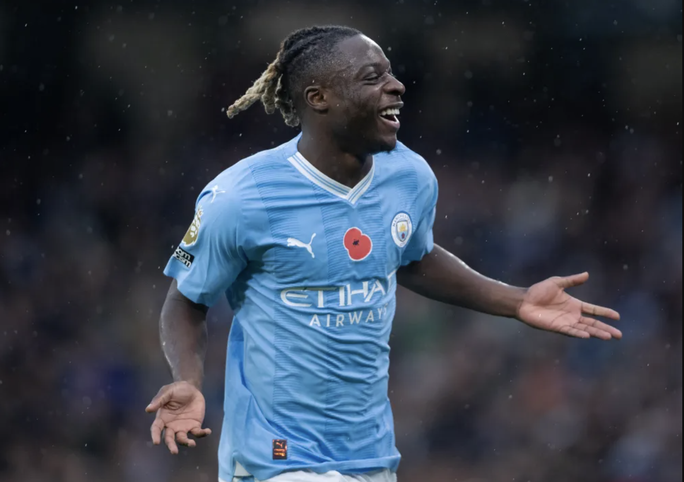 Jeremy Doku - "Sát thủ bóng tối" của Man City