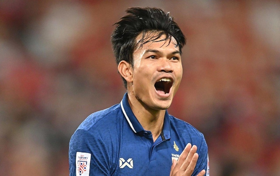 Báo Thái xôn xao vì tin đồn HAGL chiêu mộ tiền đạo tuyển Thái Lan, cứu HLV Kiatisuk khỏi thế ...