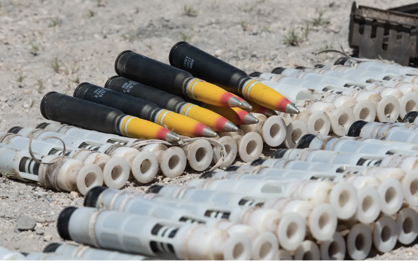 Sự nguy hiểm và uy lực của đạn làm từ uranium nghèo mà Anh sắp gửi cho ...