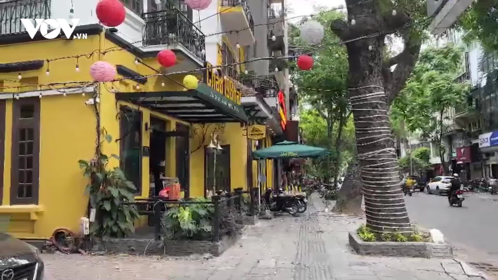 Loạt vỉa hè Hà Nội đủ điều kiện sử dụng để buôn bán tạm thời VIDEO CLIP ...