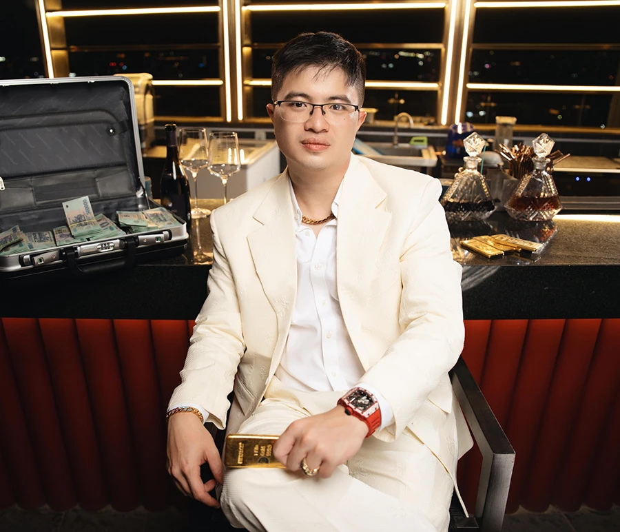 Tiktoker Mr Pips - Phó Đức Nam và thủ đoạn khiến một sinh viên ở Hà Nội 'mất trắng' 8 tỷ đồng