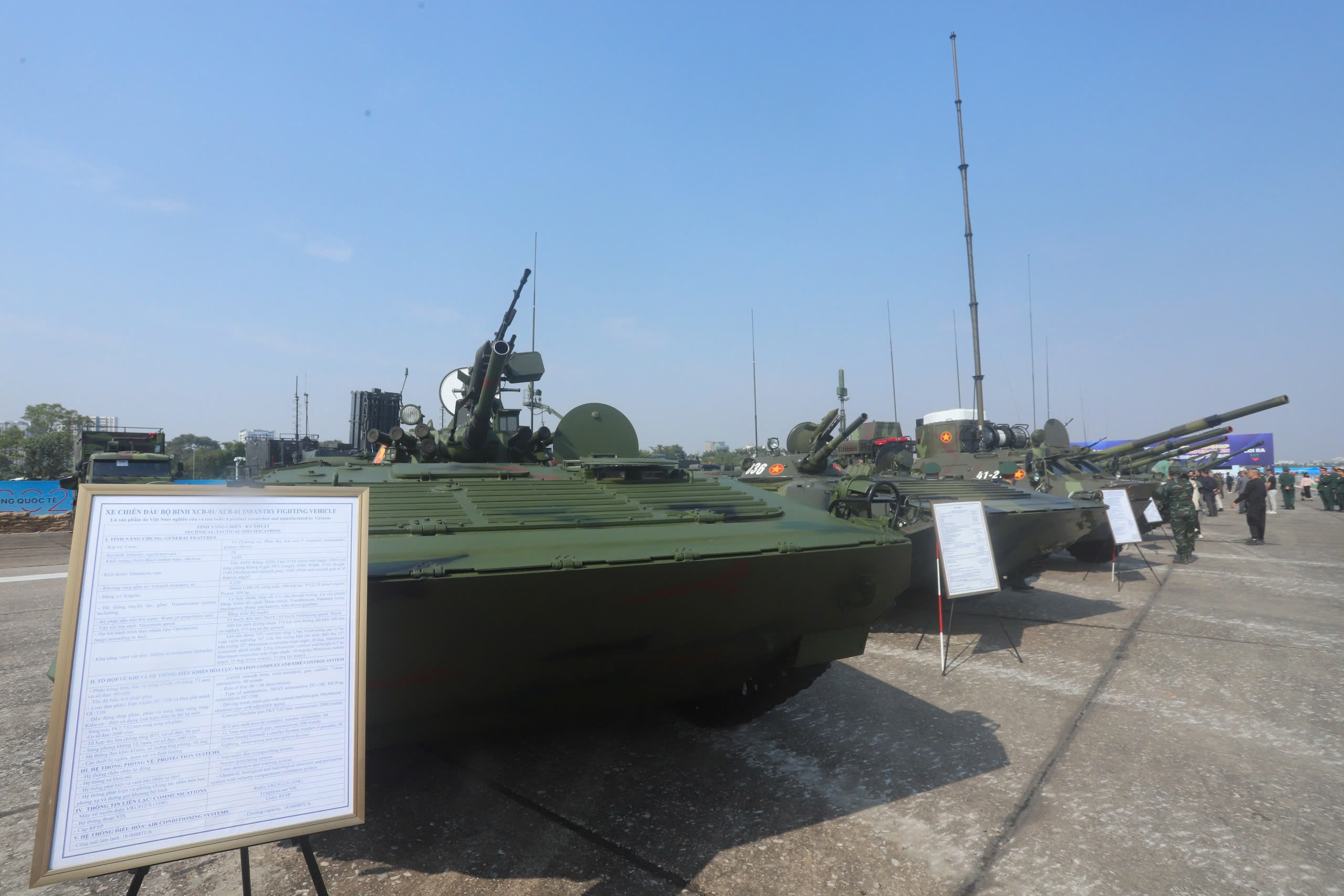 Xe chiến đấu bộ binh XCB-01 biết bơi 'made by Việt Nam' so kè sức mạnh ...