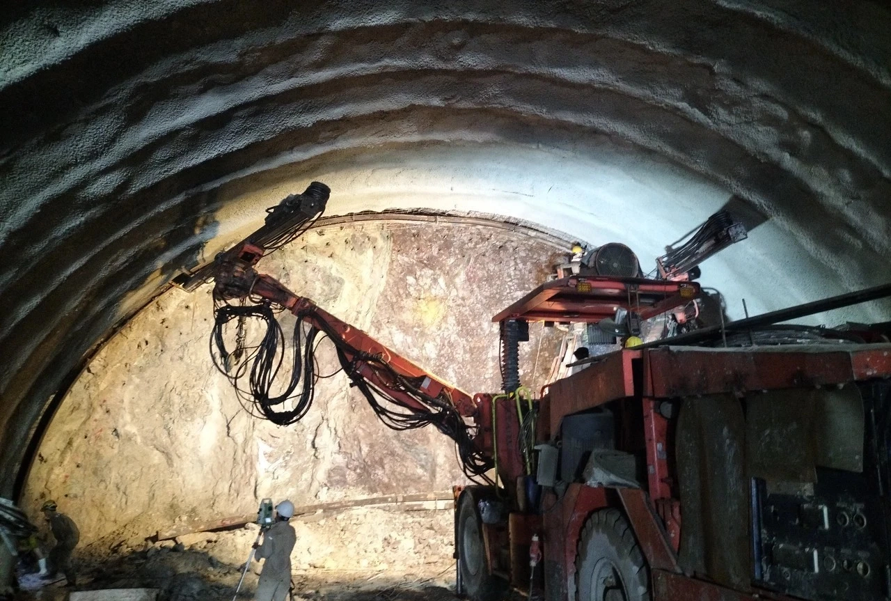 Robot khoan hầm xuyên núi hiện đại nhất Việt Nam về đích vượt tiến độ ở ...