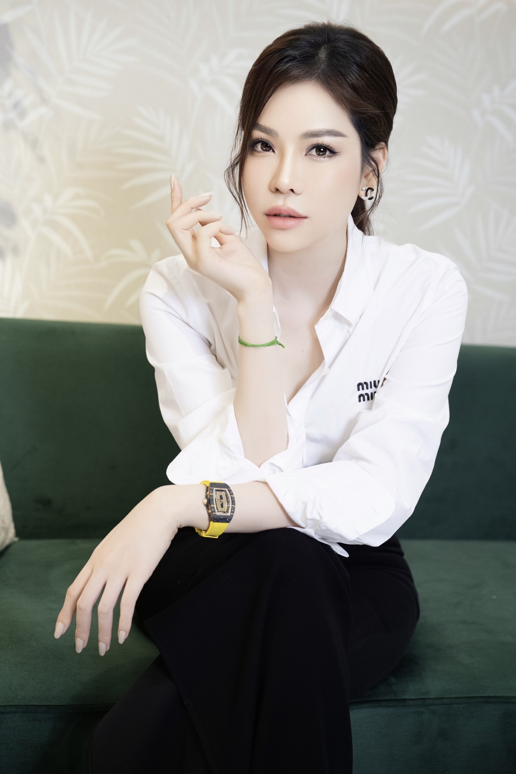 Trương Ngọc Ánh Vừa Vợ Nợ Con Trai Ns Lan Hương đã Tay Trong Tay Bên 1 Nữ đại Gia Mới Trẻ