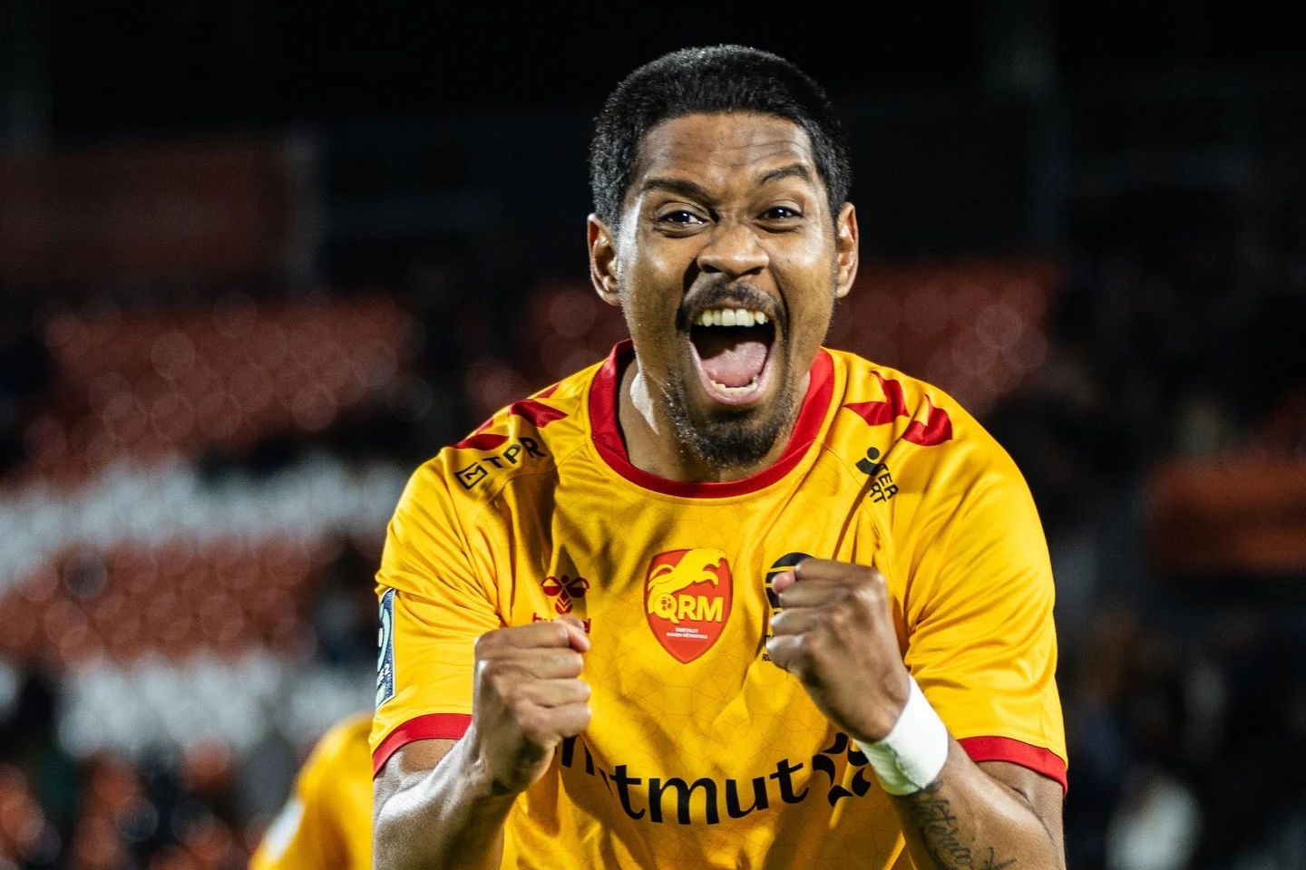 Giảm giá 5,5 tỷ, ngôi sao Việt kiều Jason Pendant từng khoác áo U18 ...