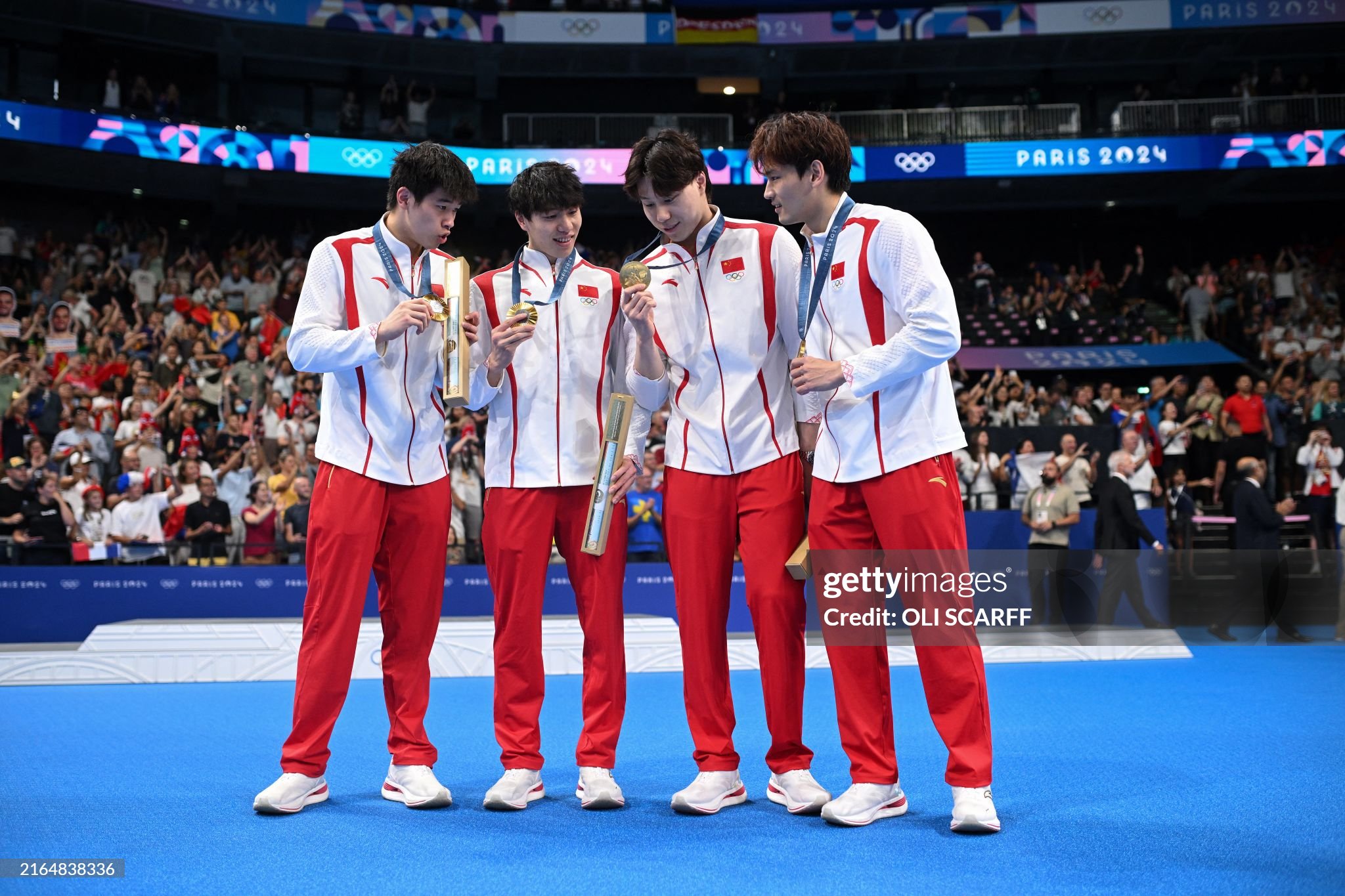 VĐV Trung Quốc vừa nhận HCV liền nói 1 câu gây xôn xao, ban tổ chức ...