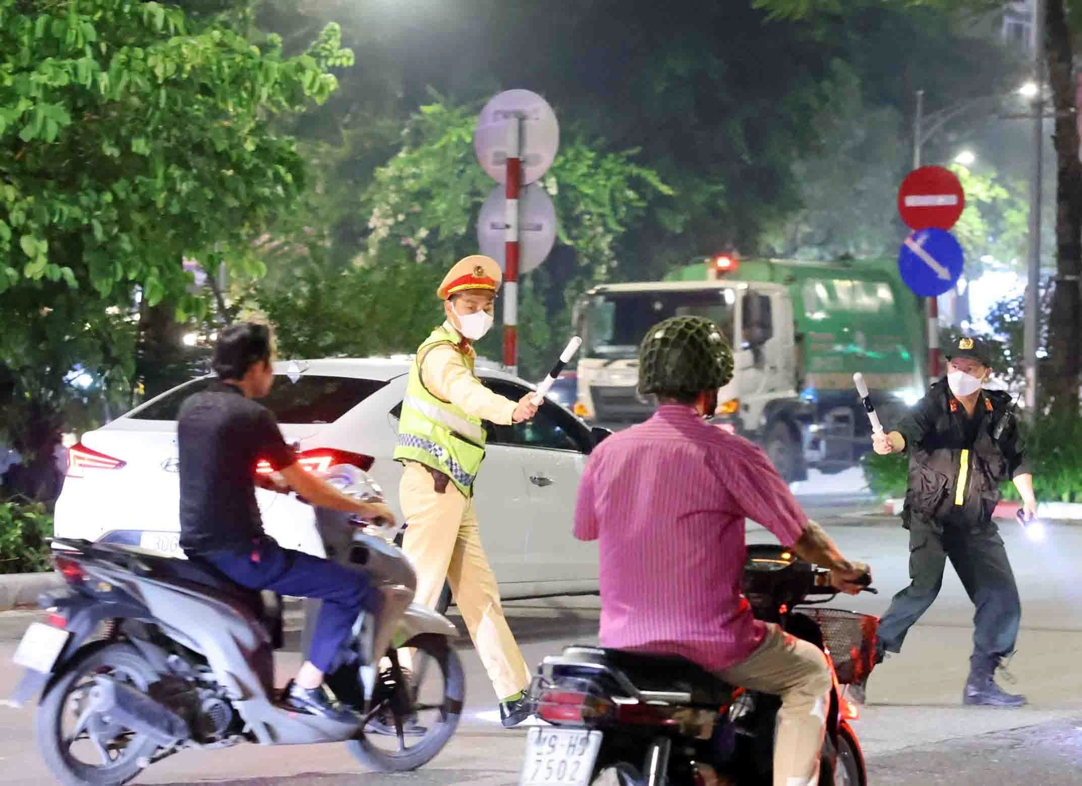 Xuyên đêm bắt đua xe và xử lý nhiều ma men vi phạm nồng độ cồn