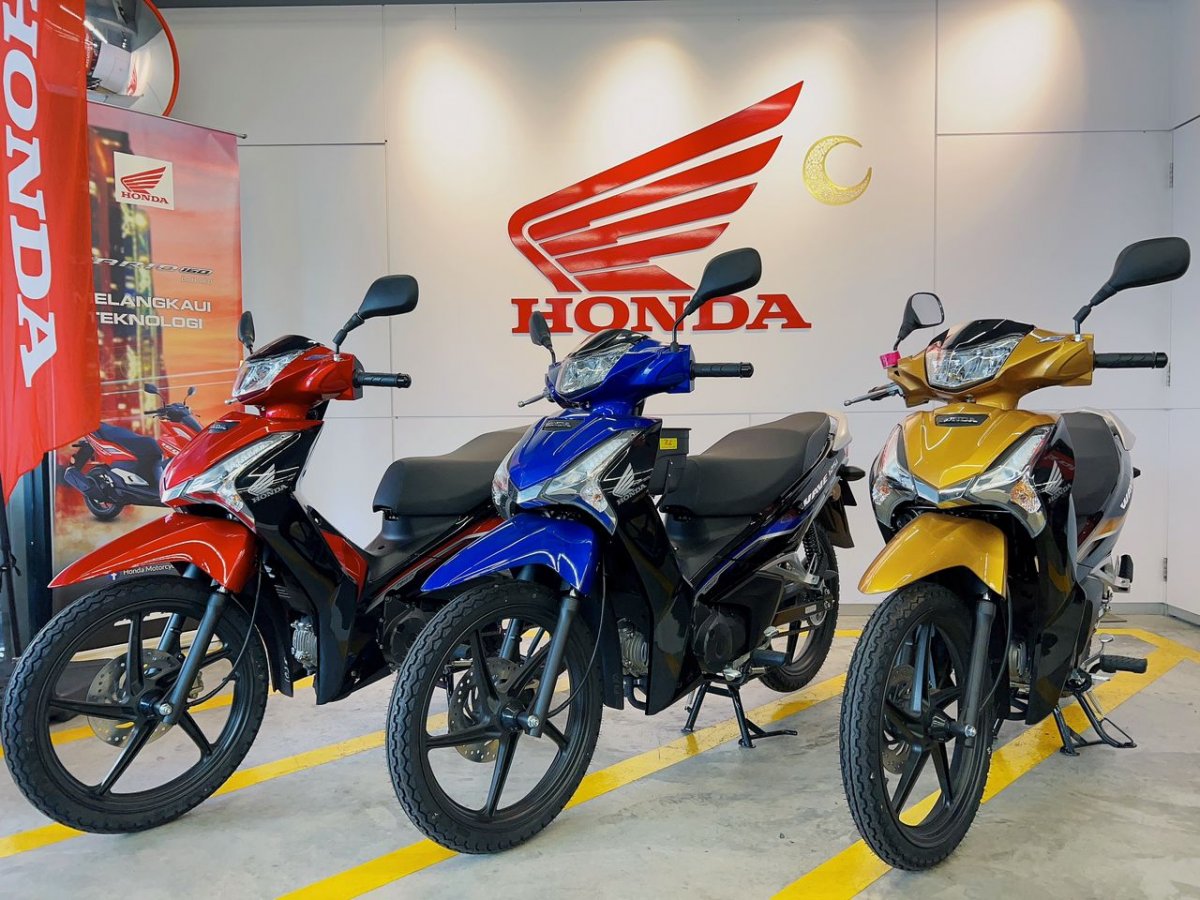 Honda Wave 125i đã về đại lý Việt: Màu vàng đồng cực đẹp, ăn xăng 1,67L/100km, cốp to ngang cốp ...