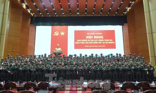 Thiếu tướng Phạm Văn Tỵ làm Tổng chỉ huy 80 quân nhân tinh nhuệ tới giúp Myanmar