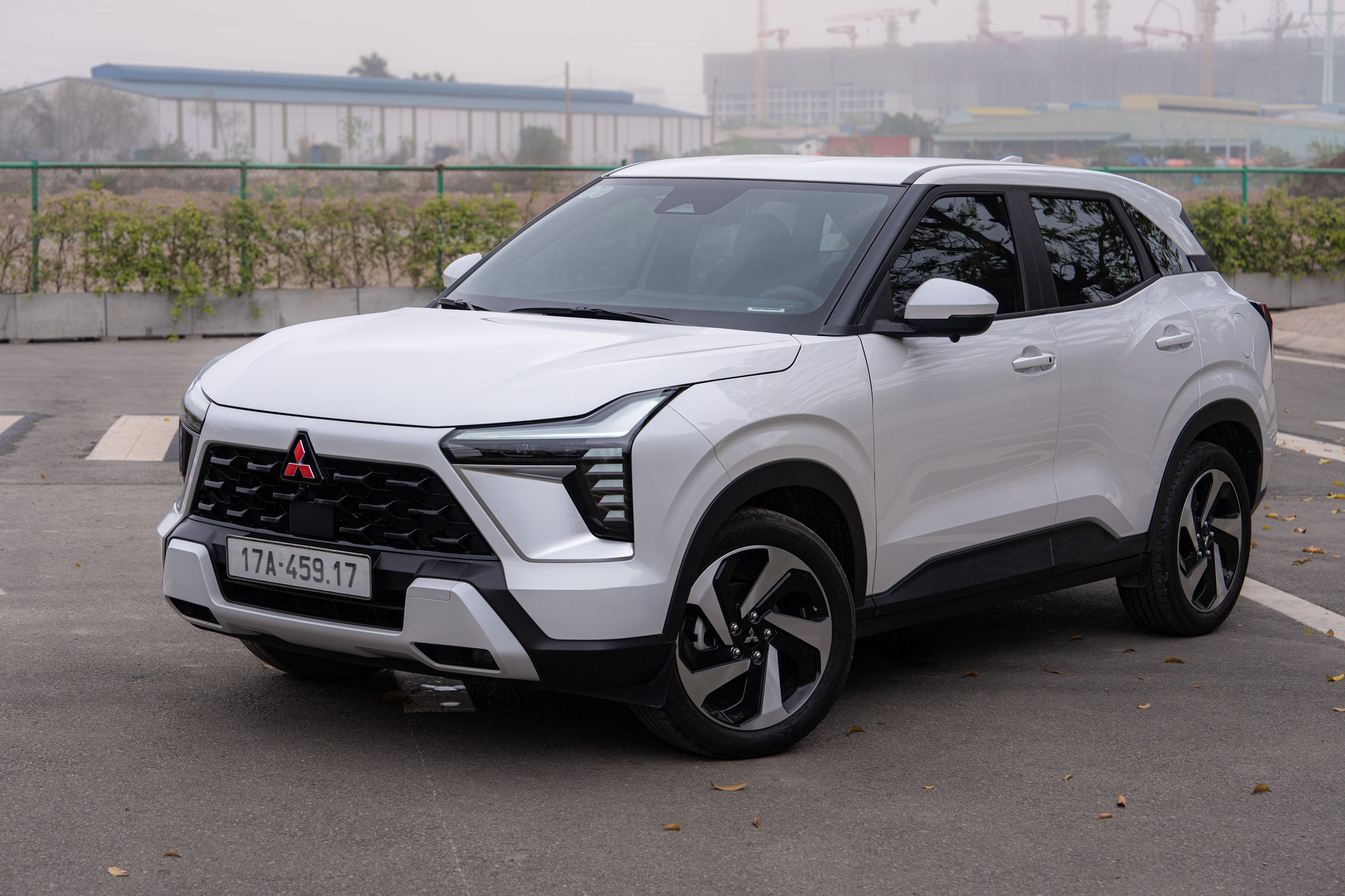 Chủ xe Mitsubishi Xforce Ultimate: ‘Có lúc ăn xăng 3,8L/100km, có điểm chê nhưng được hãng khắc ...