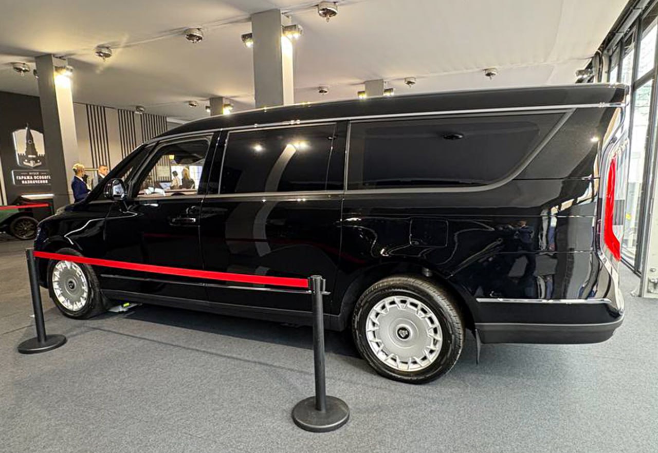 Chính thức lộ diện mẫu xe 'xịn' nhất phân khúc mà người Nga chế tạo được: Aurus Arsenal VIP