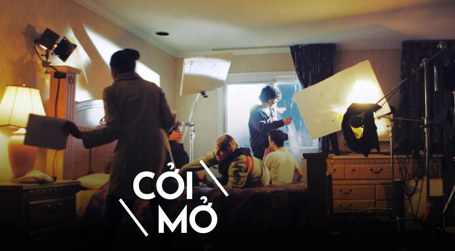 Cô gái Việt làm trợ lý đạo diễn phim người lớn tại Nhật tiết lộ quá trình thực hiện mỗi set quay ...