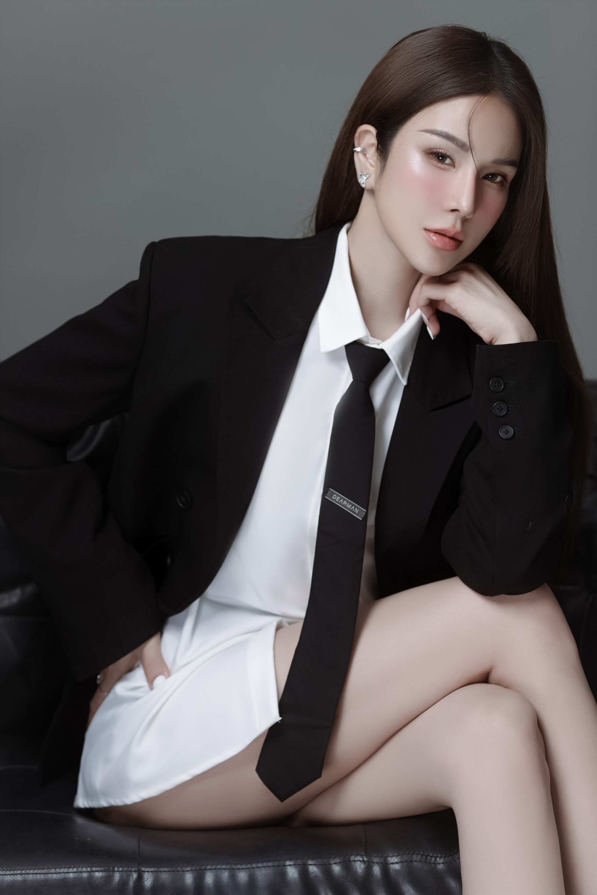 Hình ảnh gây sốc của Diệp Lâm Anh, visual nhìn sao cũng không ra chị đẹp