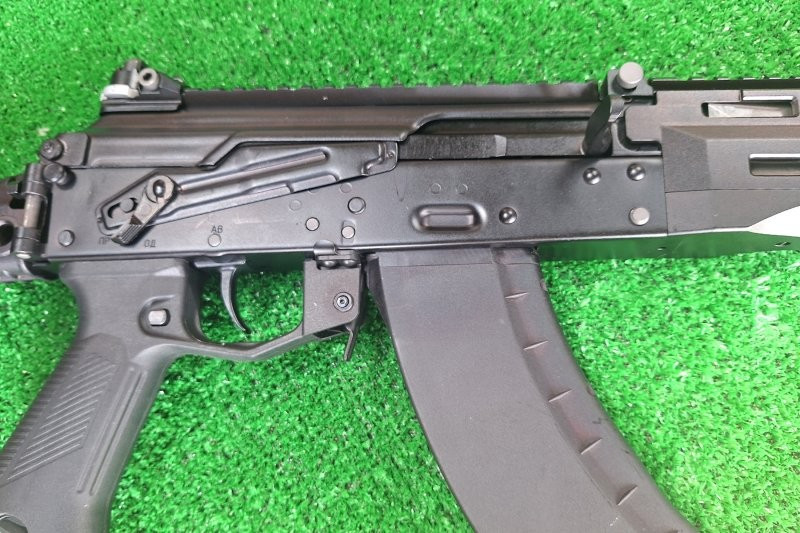 Súng trường tấn công AK-15K và AK-15SK 7,62mm nhỏ gọn gia nhập biên chế