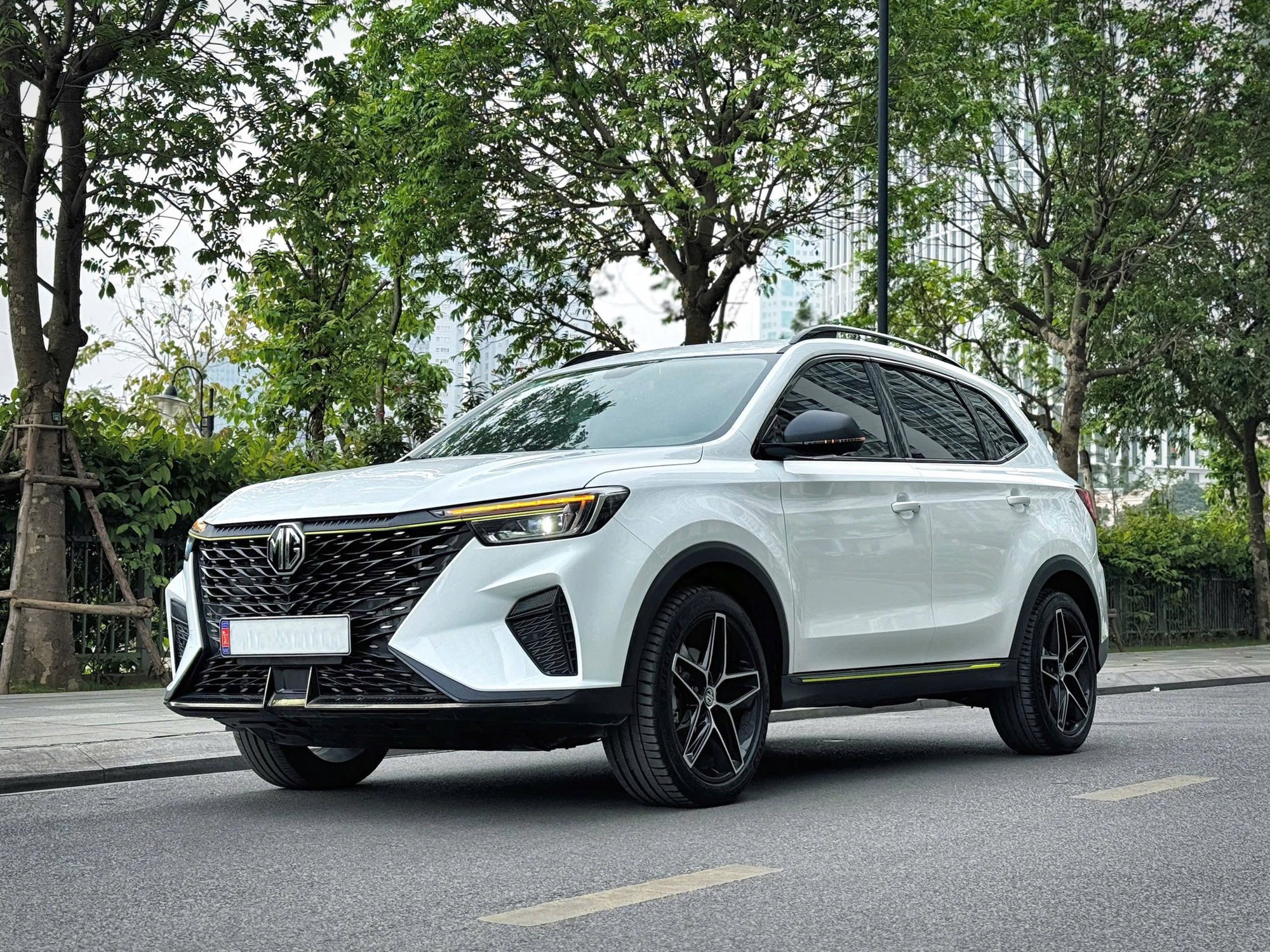 MG RX5 ‘xả kho’ giảm sốc 244 triệu đồng trước Tết: Giá ngang xe cỡ B ...