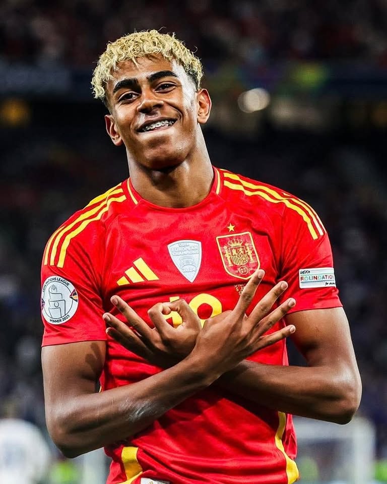 Top 10 "siêu bom tấn" gen Z khuynh đảo World Cup: Lamine Yamal, Guler ...