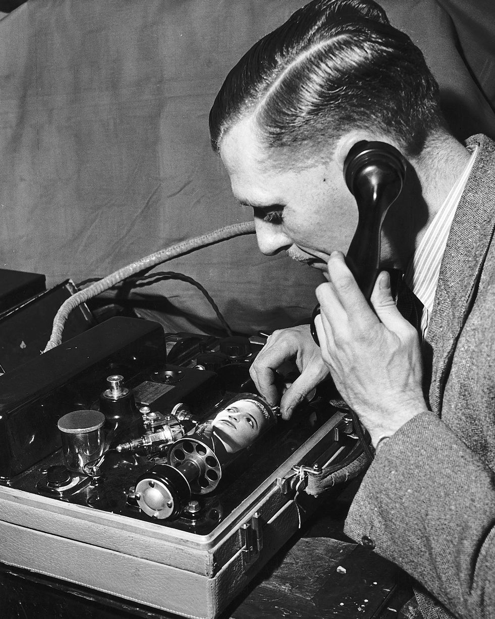 Quá trình "tiến hoá" của điện thoại qua những hình ảnh