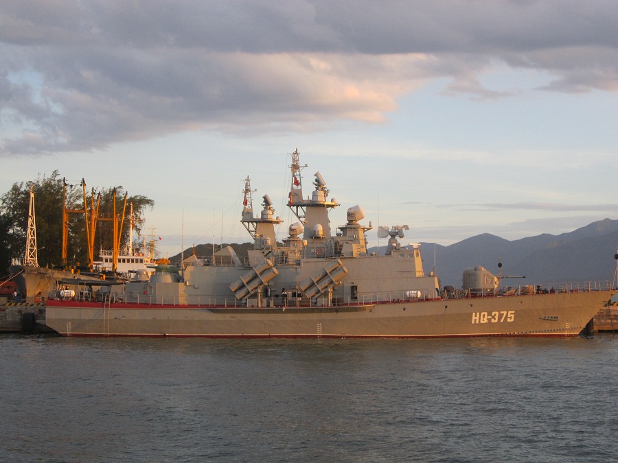 Hai tàu tên lửa Molniya đóng tại Việt Nam thử nghiệm trên biển