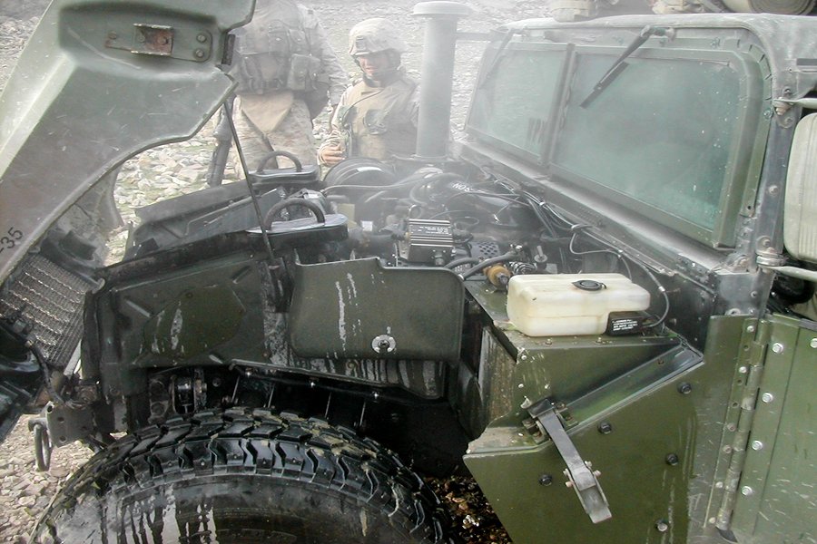 "Soi" xe bọc thép đa năng Humvee của Mỹ