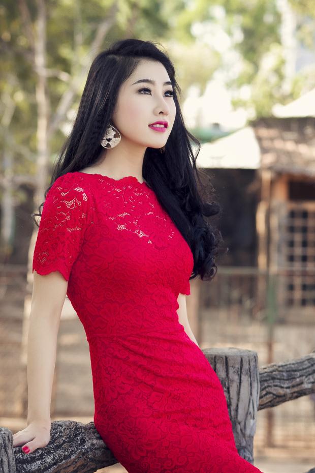 Bí mật sau lớp vỏ bọc sexy của DJ Oxy
