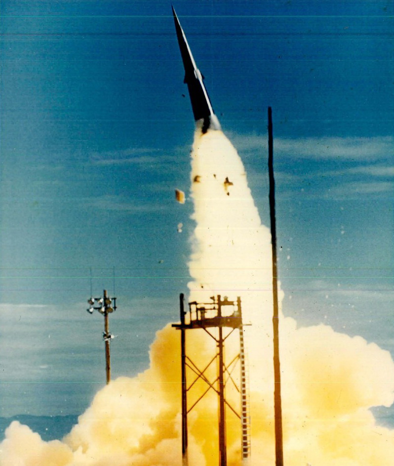 Bom neutron - Vũ khí hạt nhân kỳ lạ nhất