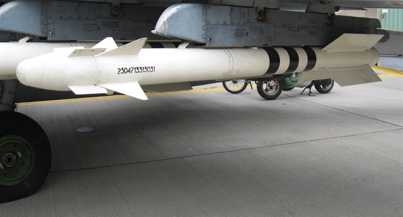 Việt Nam muốn mua tên lửa đối không R-73E?