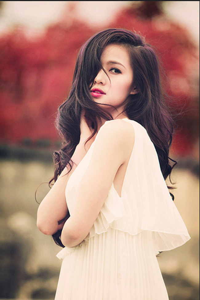Những Bờ Môi Cong Hờ Hững Của Hot Girl Việt