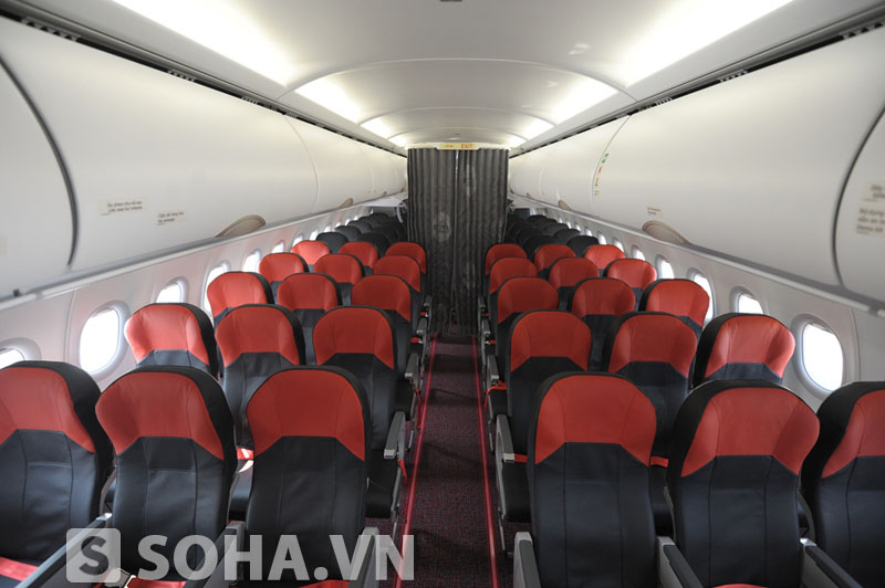 Cận cảnh máy bay A321 thứ 9.000 của Airbus bàn giao cho VietJet