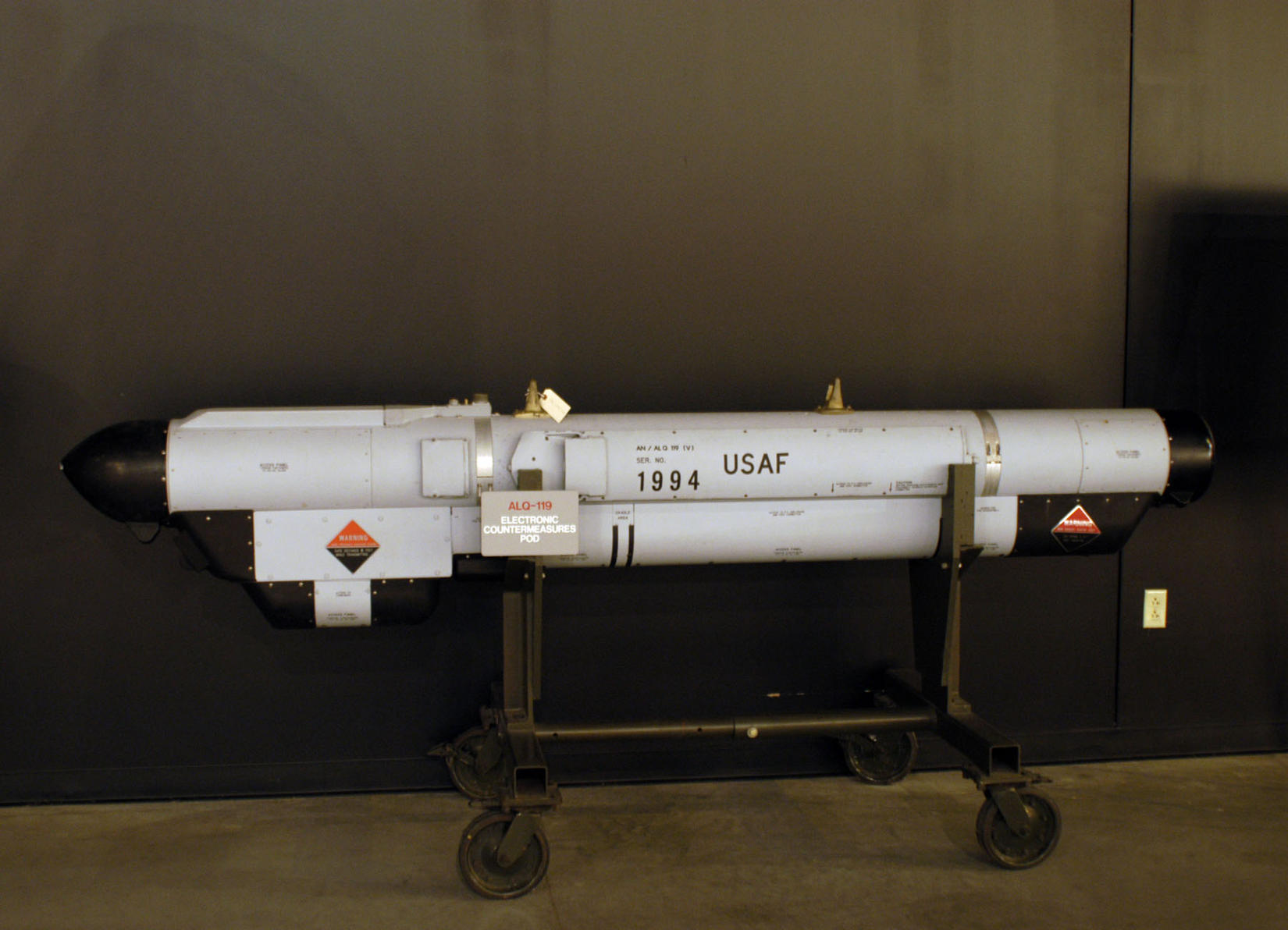 Máy bay gây nhiễu điện tử trong đội hình được Mỹ sử dụng tại VN