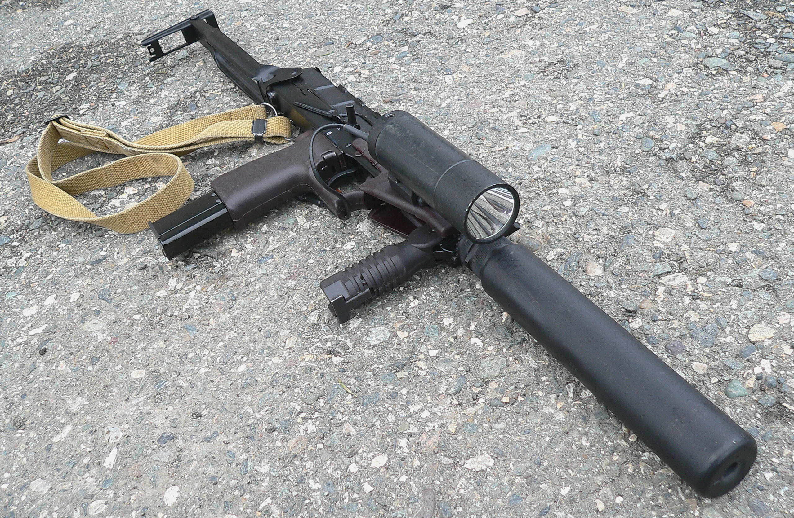 SR-2M Veresk - Tiểu liên xuyên giáp cực mạnh của Nga