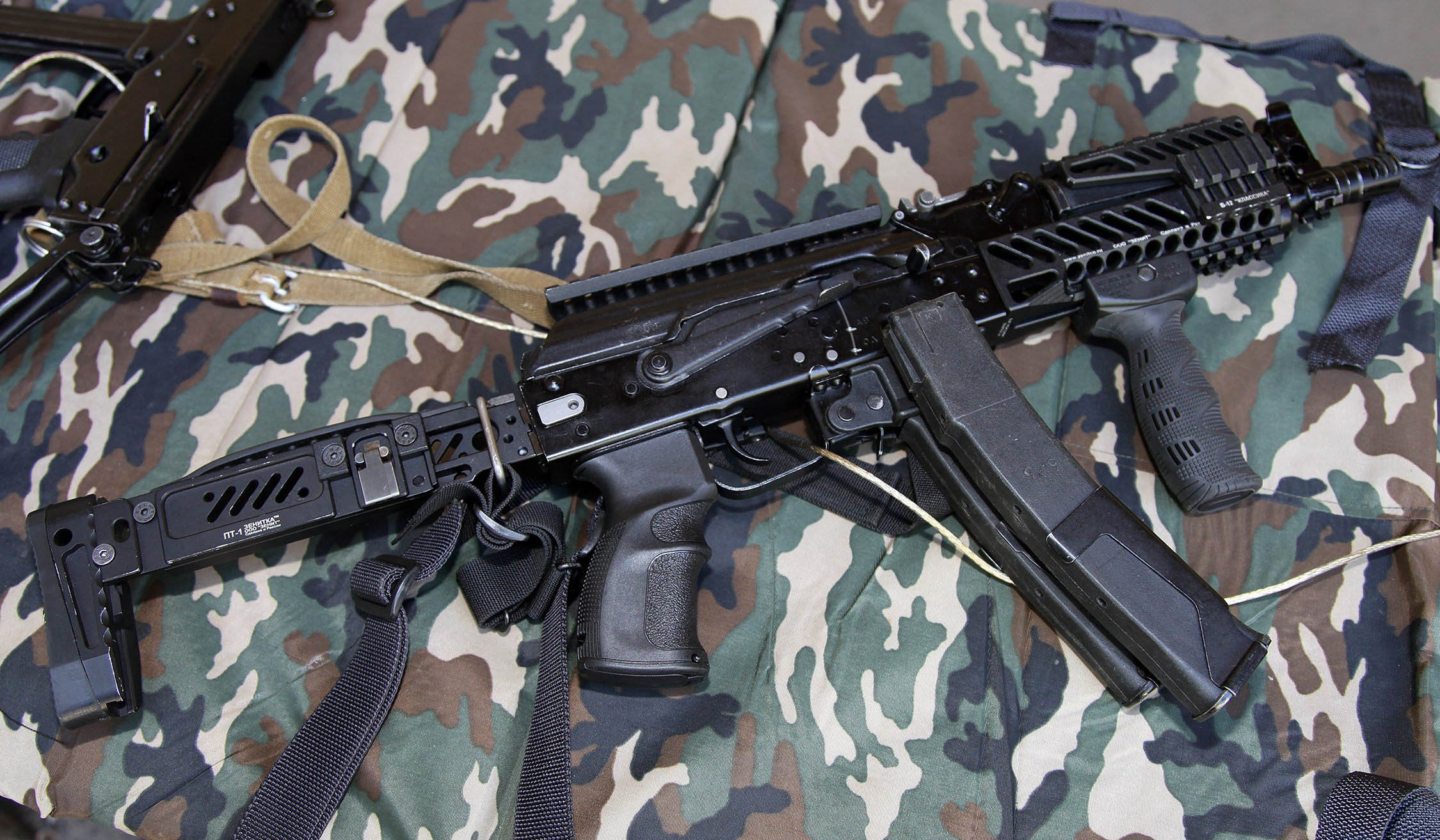 Vityaz-SN - Biến thể hiện đại nhất của tiểu liên "Bò rừng"