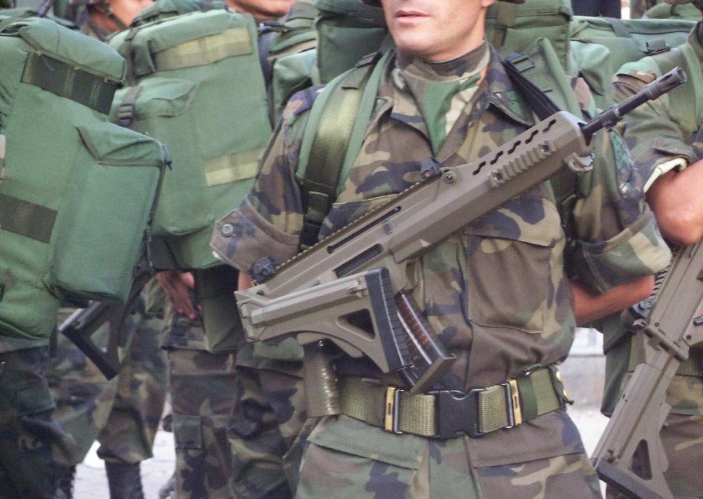 Súng trường tấn công FX-05 Xiuhcoatl - "G36" của Mexico