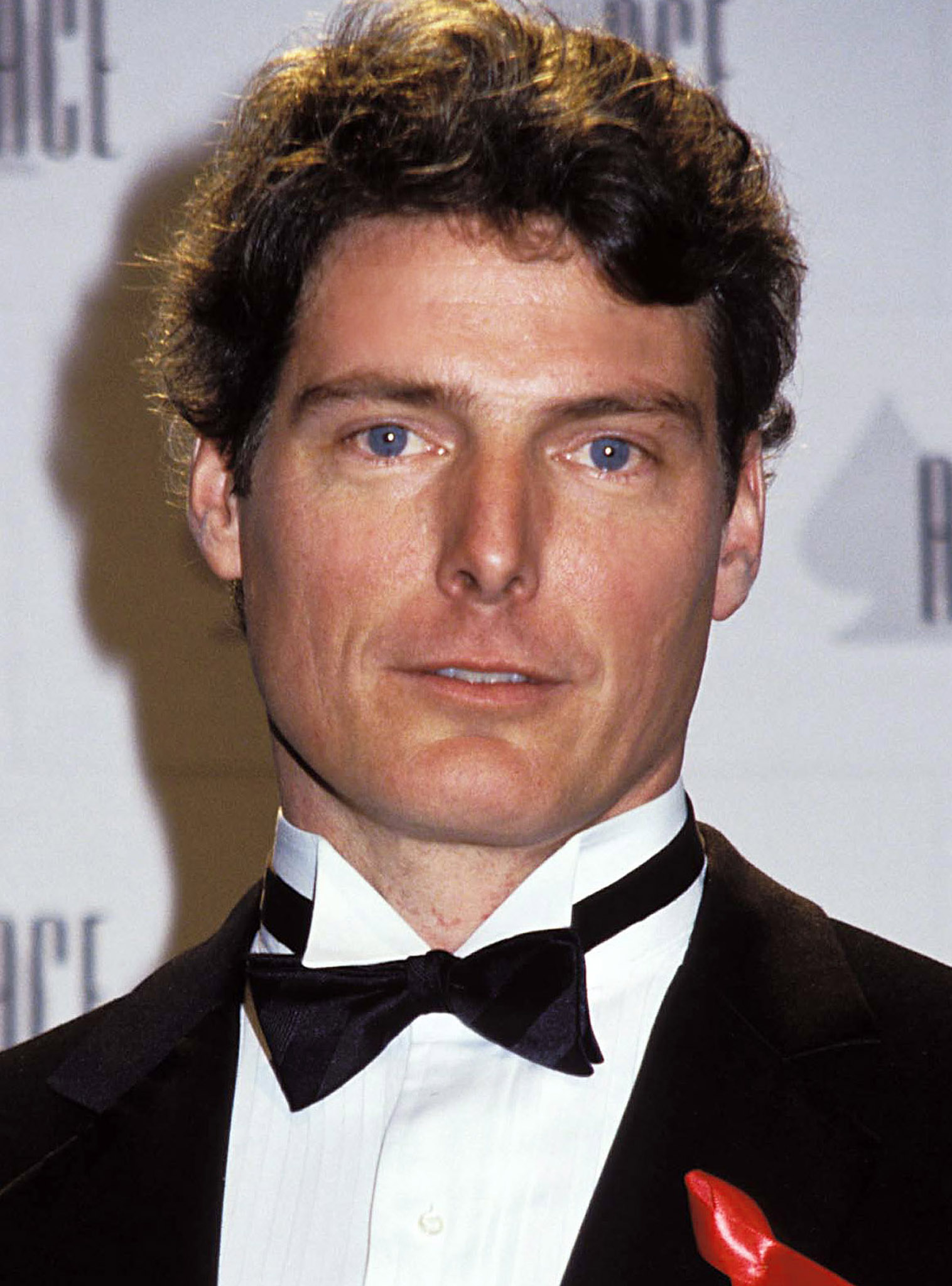 Chuyện tình yêu đẹp hơn thơ của chàng "Siêu nhân" nổi tiếng