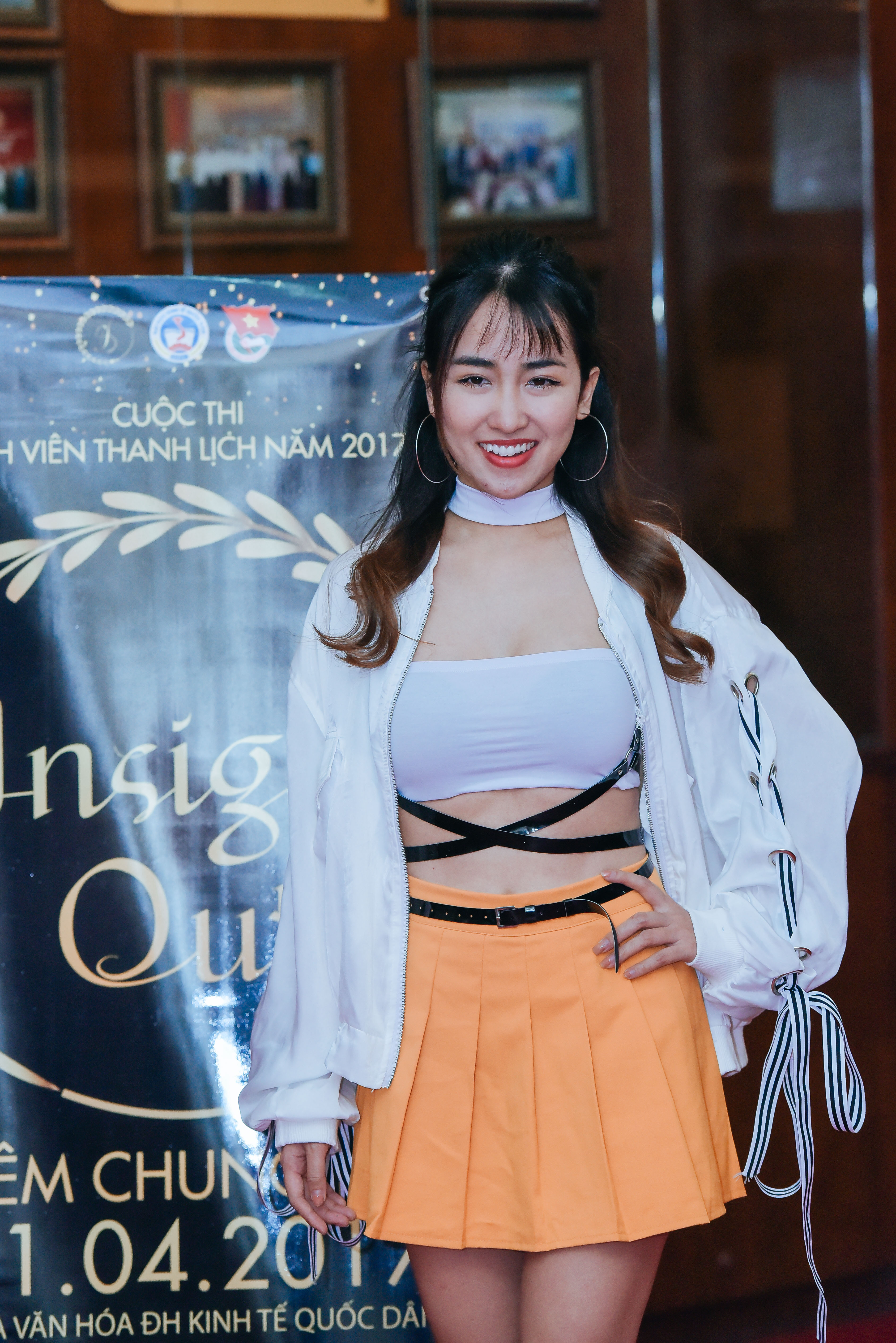 Trang Moon "quẩy" hết mình cùng MC Phan Anh