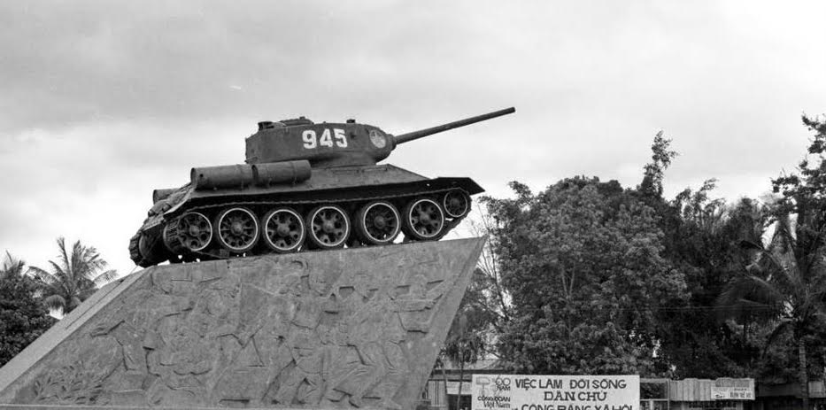 Những bí mật về chiếc xe tăng số hiệu 980 trên Tượng đài chiến thắng ...