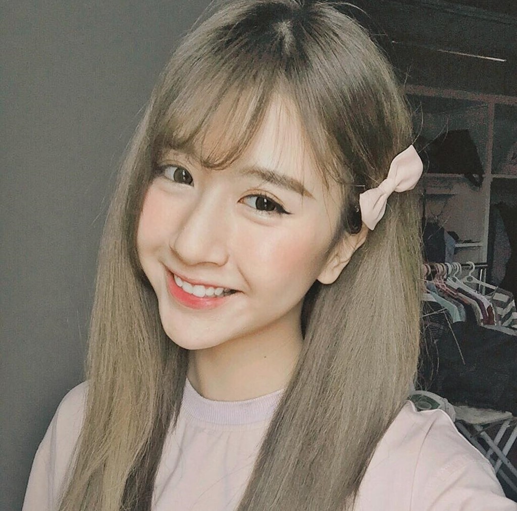 Cằm ngày càng nhọn khiến nhan sắc của Quỳnh Anh Shyn trông khác lạ