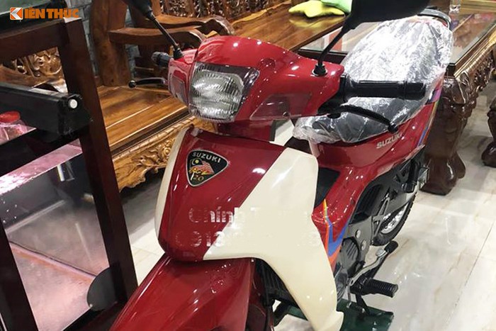 Hét giá 1 tỷ đồng: Chiếc xe máy Suzuki RGV 120 có gì đặc biệt?