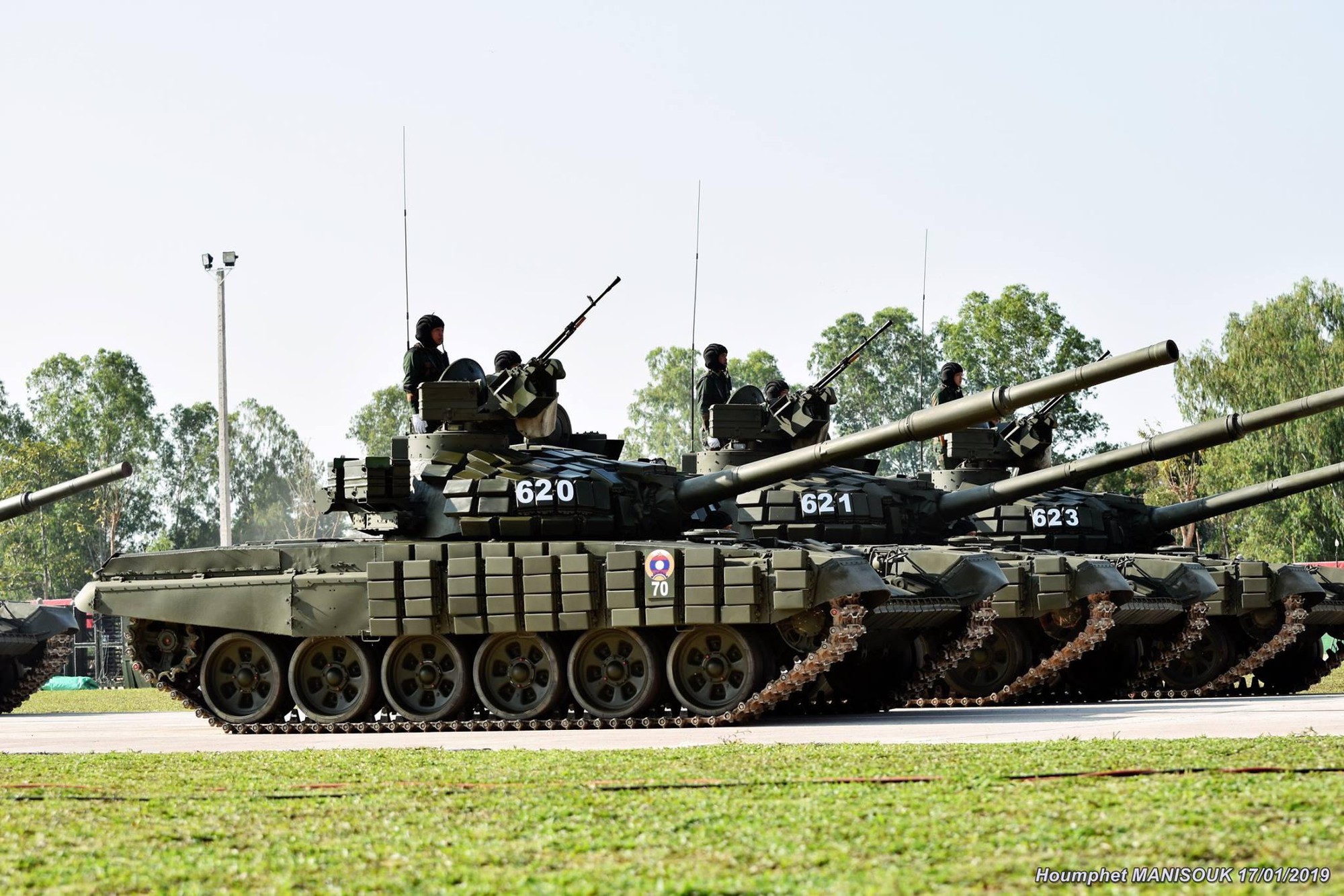 Lào dùng xe tăng T-72 luyện tập thi Tank Biathlon 2019: Chuẩn bị kĩ ...