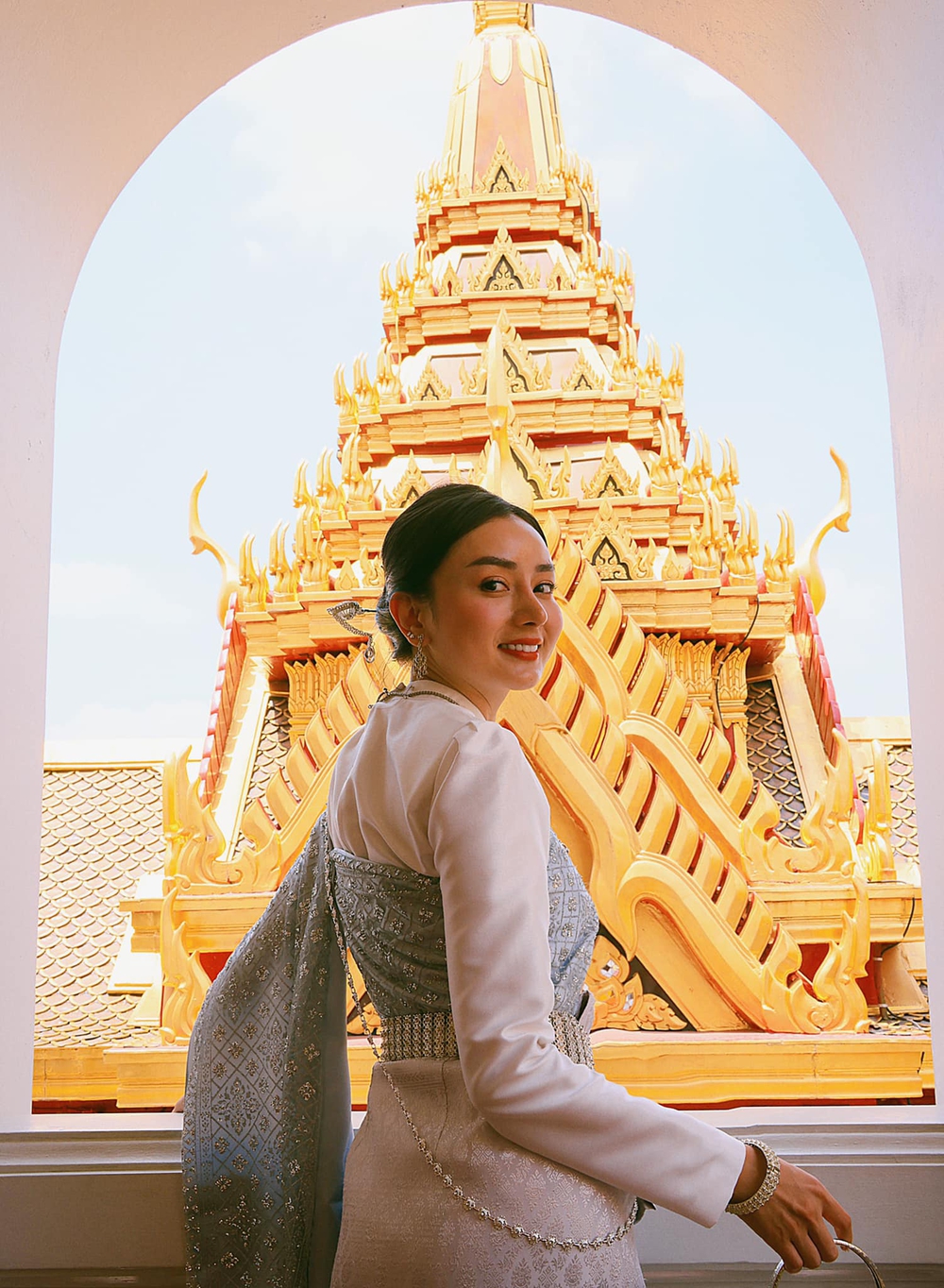 Hot girl Angela Chu tiết lộ sự thật về gia thế chồng đại gia Thái và ...