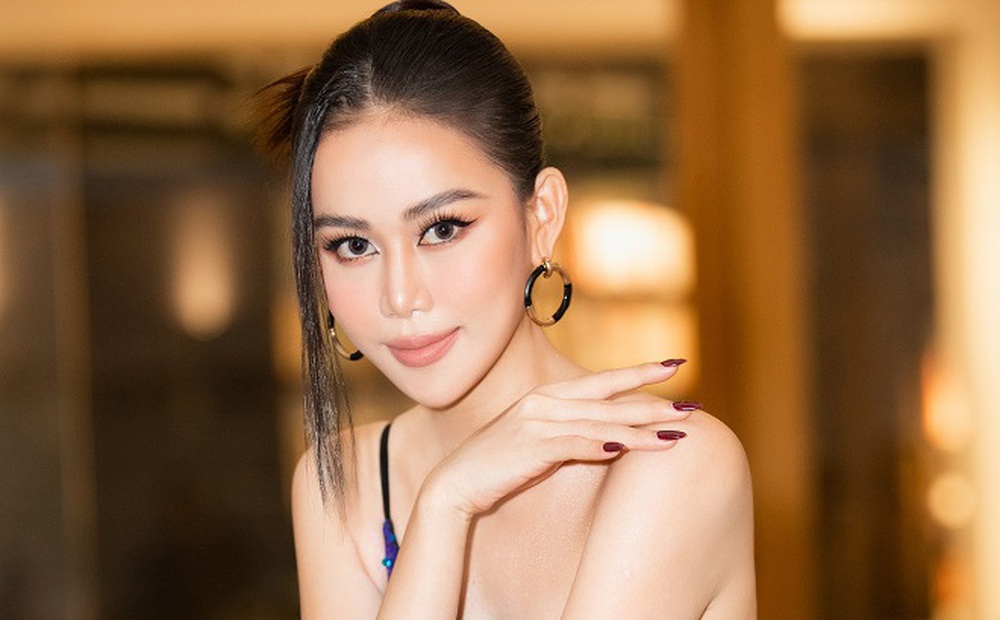 Á hoàng Cao Thùy Trang khoe body đồng hồ cát quyến rũ ở sự kiện