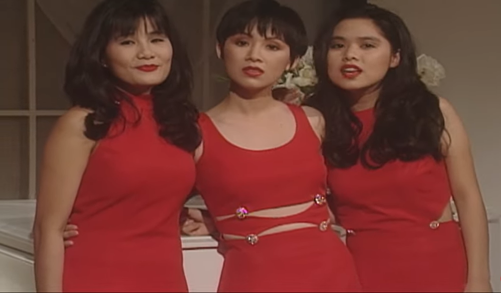 Ca sĩ Nini: Tôi lên sân khấu thì bị bắt cắt tóc tại chỗ, vừa cắt vừa ...