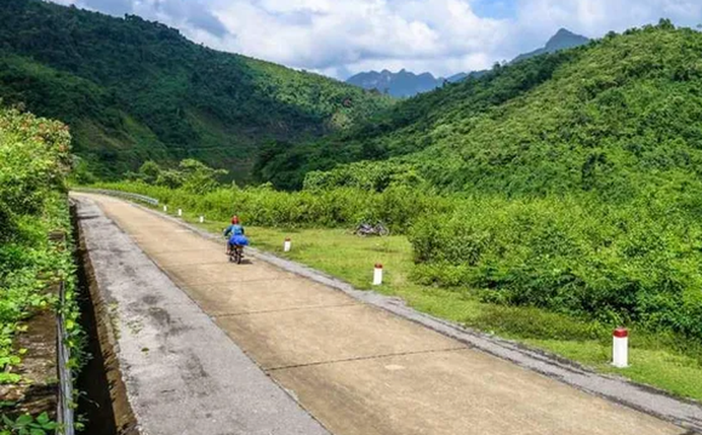 Chu du Việt Nam bằng xe máy theo góc nhìn của khách Tây: Một trải ...