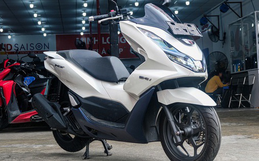Honda PCX bản 'tiết kiệm xăng' về Việt Nam: Giá 99 triệu, của hiếm cho ...