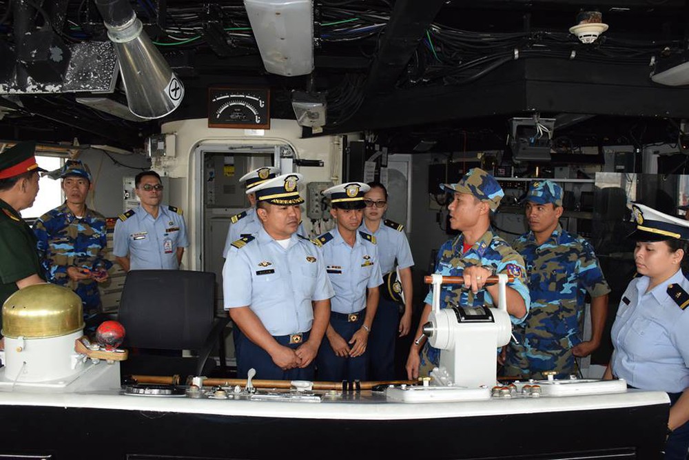 Tàu CSB 8020 từ Mỹ về Việt Nam đã tới Philippines: Nhiều hình ảnh đẹp