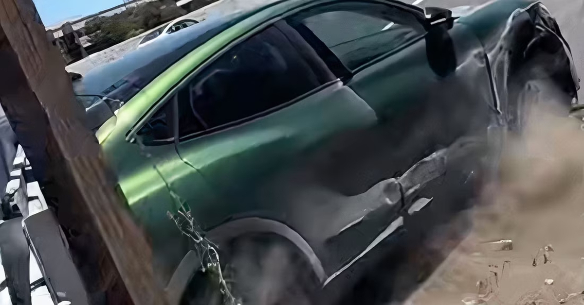 Sự thật video 7 triệu người xem xe điện Ford Mustang mất lái, gây tai ...